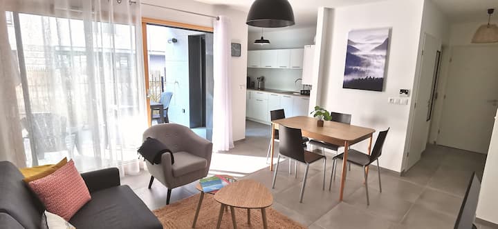 Joli T2, 45m², Garage, Terrasse. - Aix-les-Bains