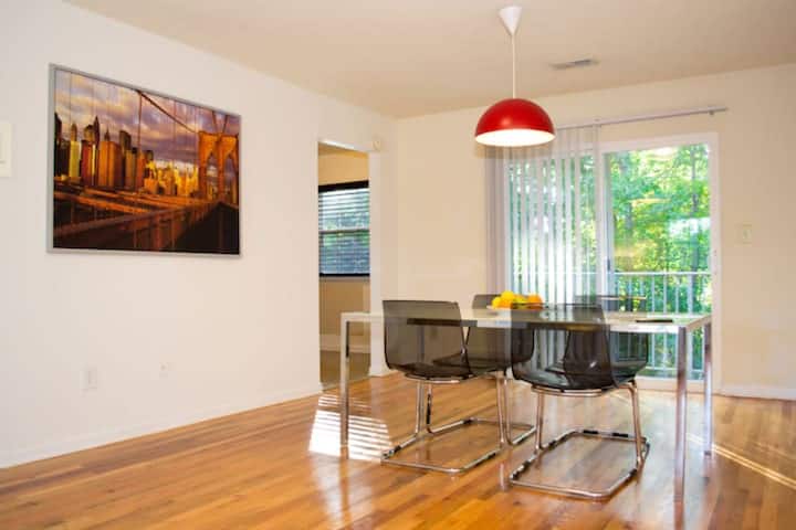 Country Club View 3 Bed Apartment Close To Malls - Somerville, NJ