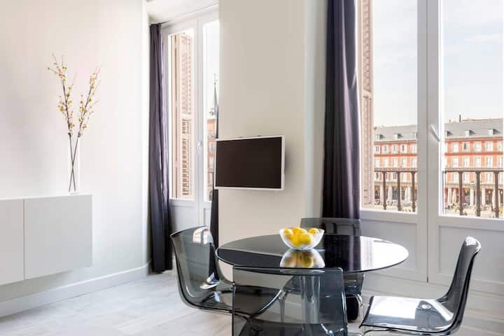 Plaza Mayor Deluxe- 2 Bathrooms! - Madrid