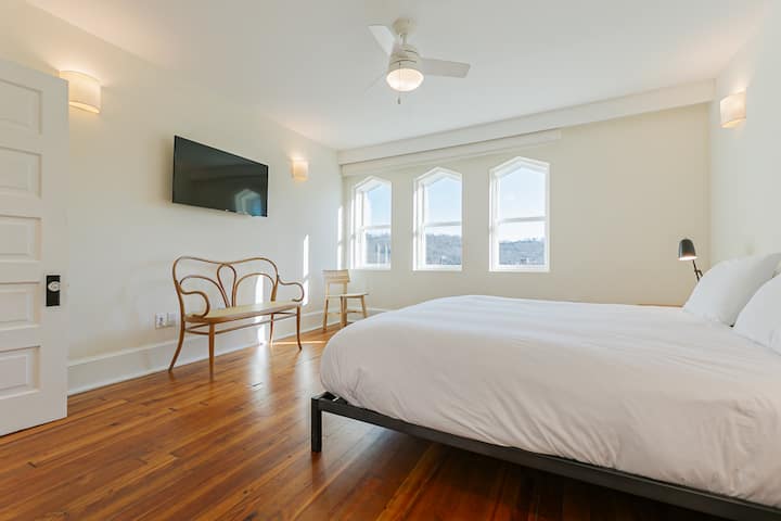 The Gazette Condo 200 At Atb - Asheville, NC
