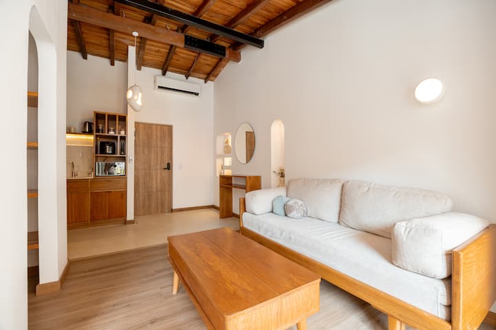 Stunning & Spacious Apt W/ac In Laureles | Nm8 - Medellín