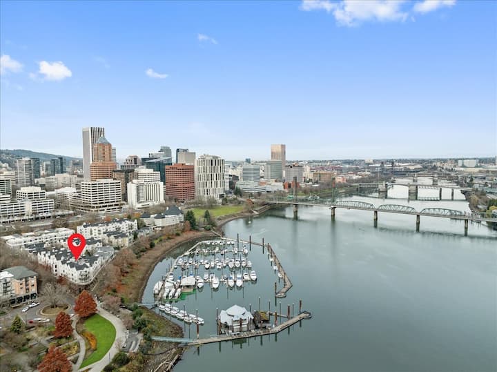 Riverplace Retreat - 1bd Condo - Portland, OR