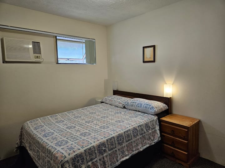 Cozy Unit For Clean Female Only - Brisbane
