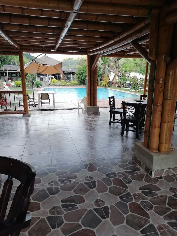 Habitación Hermosa En Cabaña 2-b - Armenia