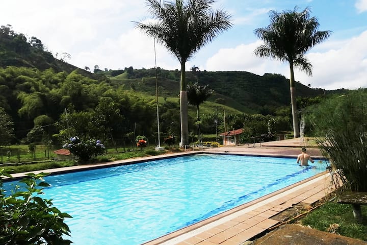 Habitación Hermosa En Cabaña 1-a - Armenia