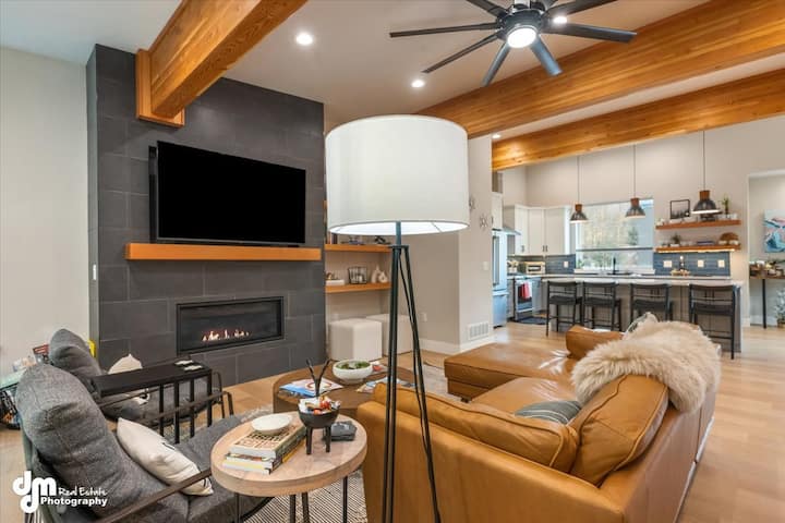 Girdwood Gem! - Girdwood, AK