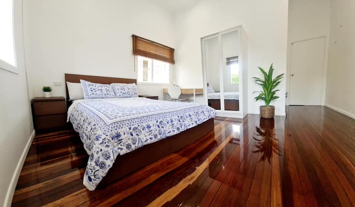 2 Bedrm Unit In Maryborough Cbd - Maryborough