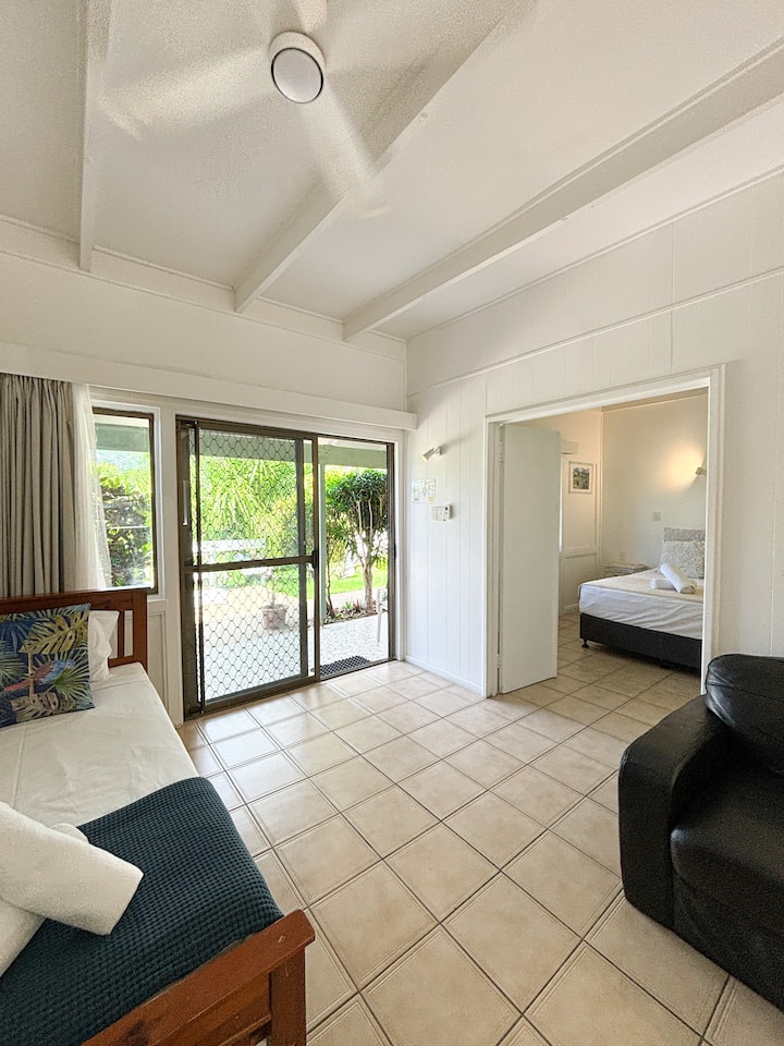 Island Getaway At Amaroo - Magnetic Island