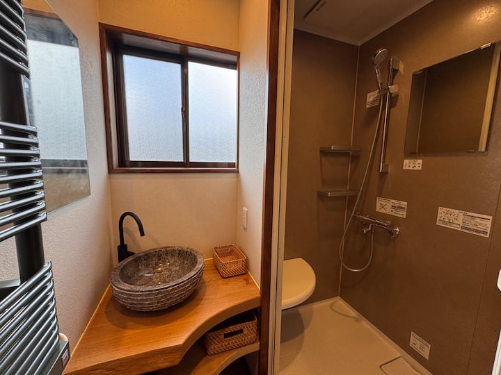 5 Peaks Chalet: Alps, Tranquility, Hot Tub - Hakuba