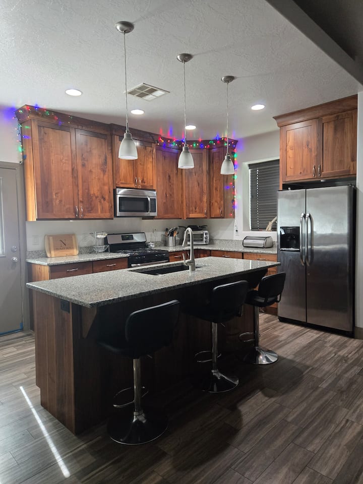 Nice Home With Great Amenities! - Hurricane, UT