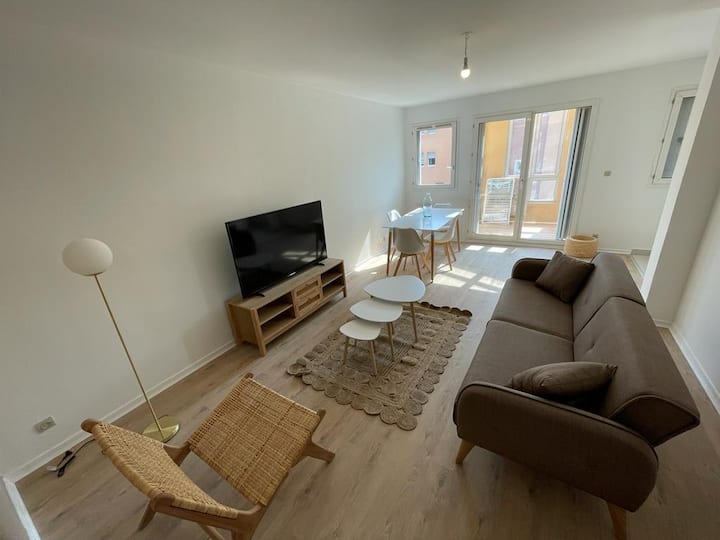 Bel Appartement Avec Veranda - Bourg-en-Bresse