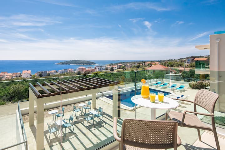Luxury Stay | Pool&beach Access - Primošten
