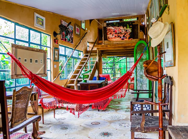 Com Arte, Na Montanha Da Praia - Ilhabela