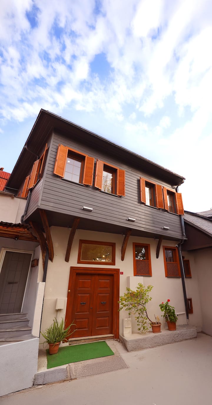 Bedreddin Mansion/  7 En Suite Rooms With Garden - İstanbul