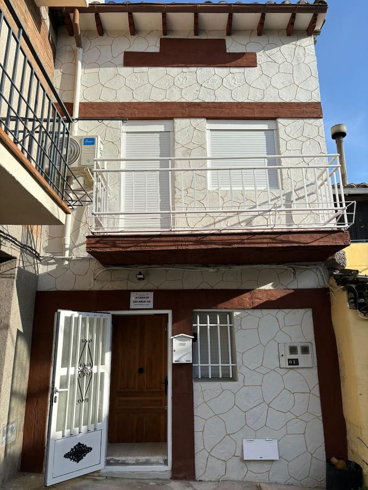 La Casa De Los Abuelos - Arenas de San Pedro