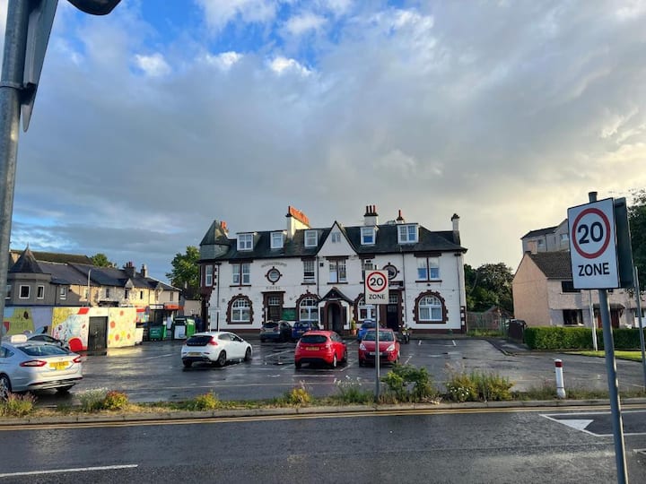 "Comfortable Stay At Gothenburg" - Dunfermline