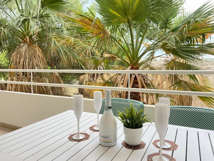 The Palms Boutique 2 Bed Apt - Ayia Napa