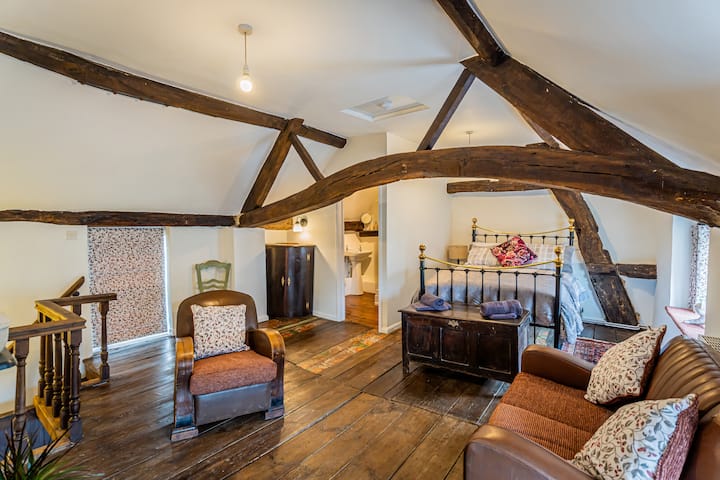 Carol's Cottage - Leek