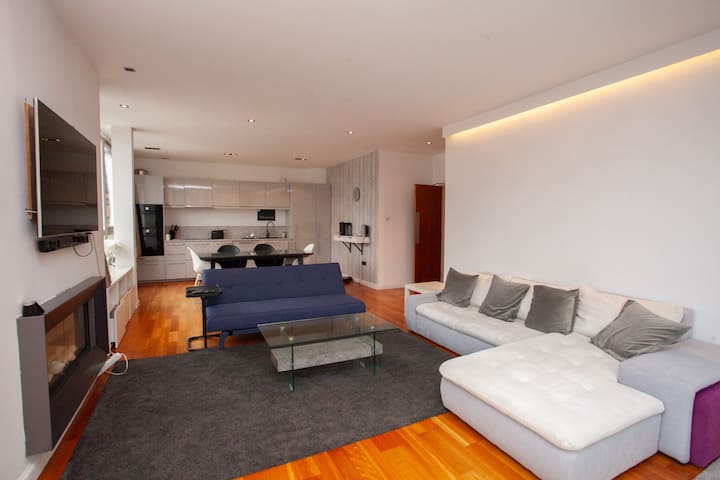 Stunning City Centre Flat In Centre Of Glasgow - Glasgow