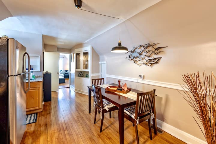 Unique 1 Bedroom Loft At Logan Square! - Chicago, IL