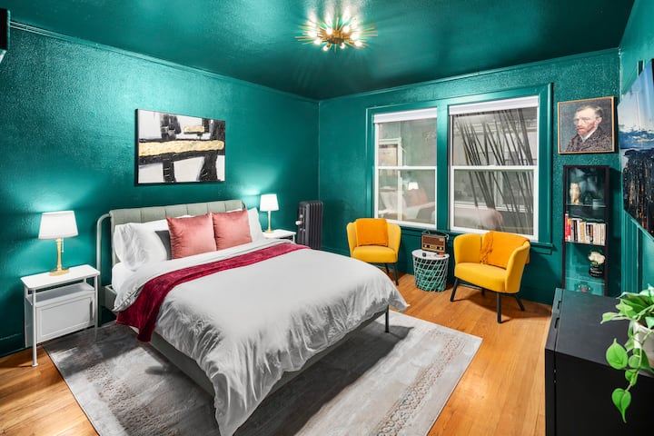 Jewel Box Studio - Northgate - Seattle