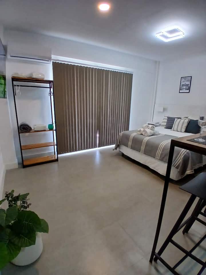 Elegancia Y Estilo. G&a Rent. 104 - Buenos Aires Ezeiza Airport (EZE)