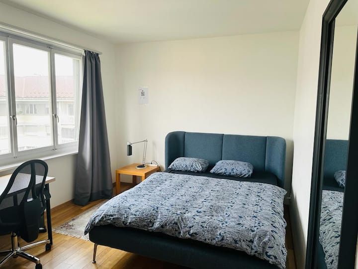 71 Chambre Privée Lumineuse - Genf