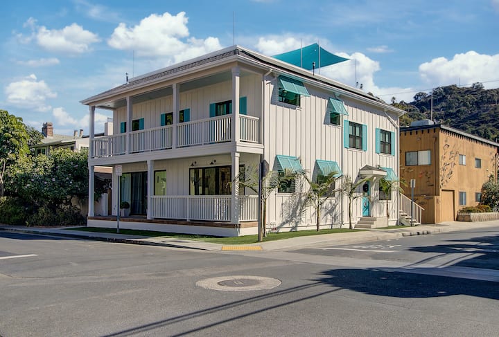 New House In The Heart Of Avalon - Santa Catalina Island, CA