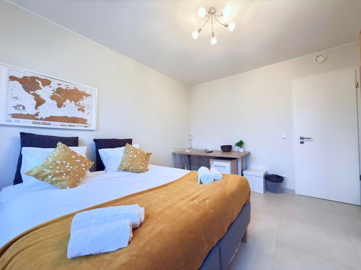 Modern Comfort 2 Bedroom Apt W Balcony&parking - Luxemburgo