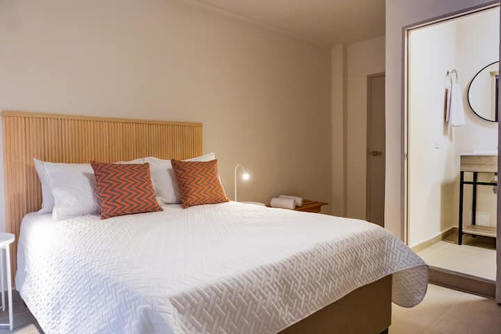 Room With Private Bath • A/c • Newpueblito - Cartagena, Colombia