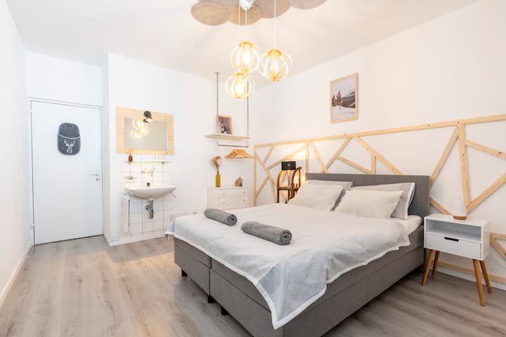 Doppelzimmer In Den Bergen - Klosters-Serneus