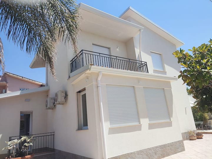 Sun Sea House - Porto Empedocle