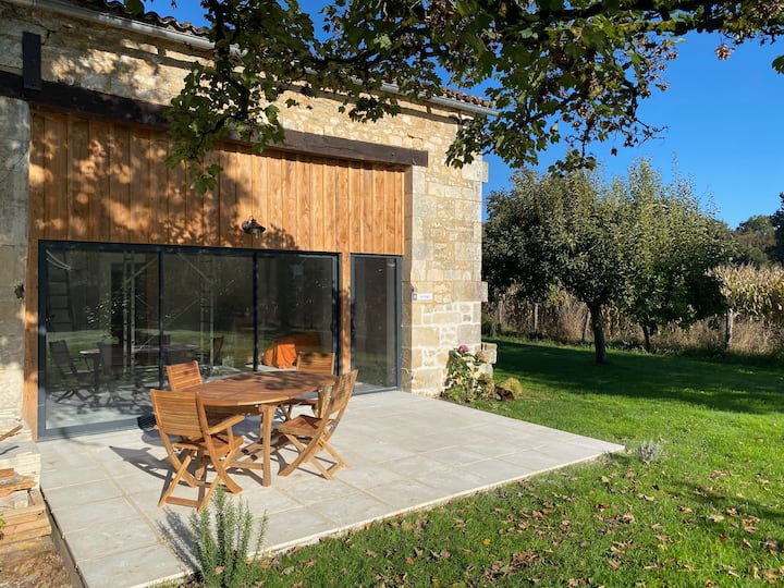 Domaine Du Petit Bois, Gîte 10 P - Saintes