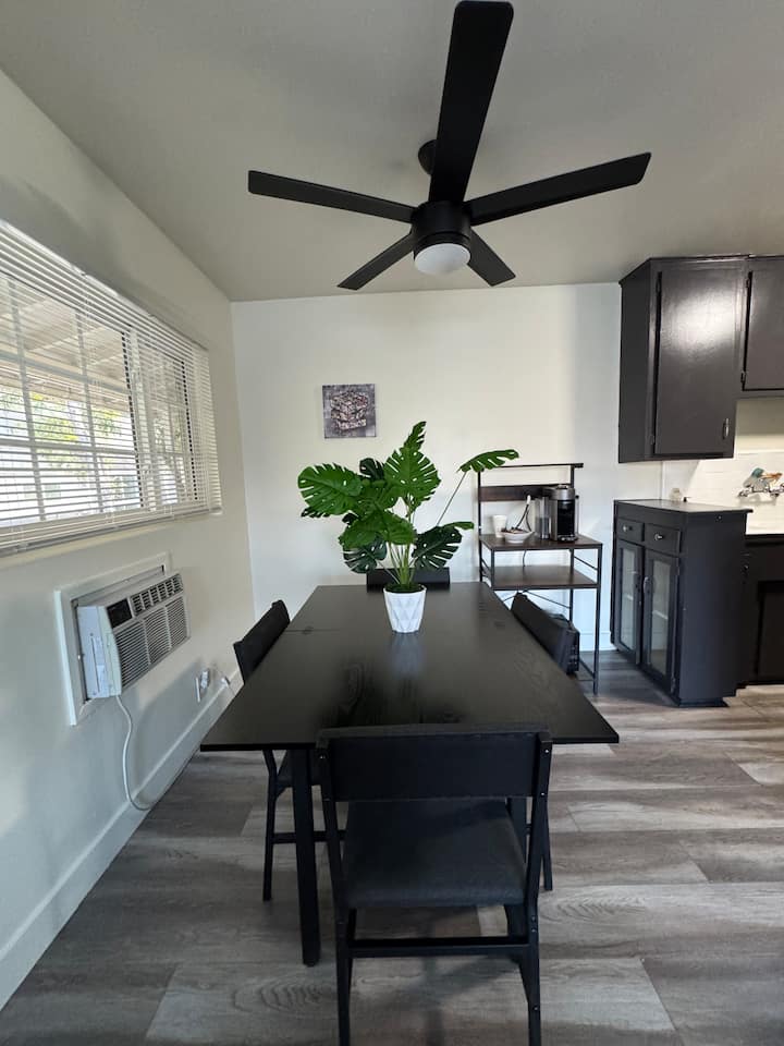 Cozy Noho Hideaway - Los Ángeles, CA