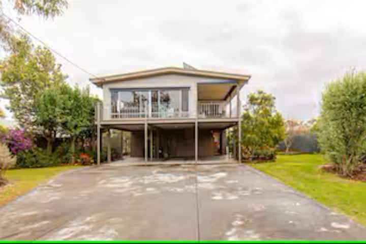 Paynesville-views Of Lake King - Paynesville
