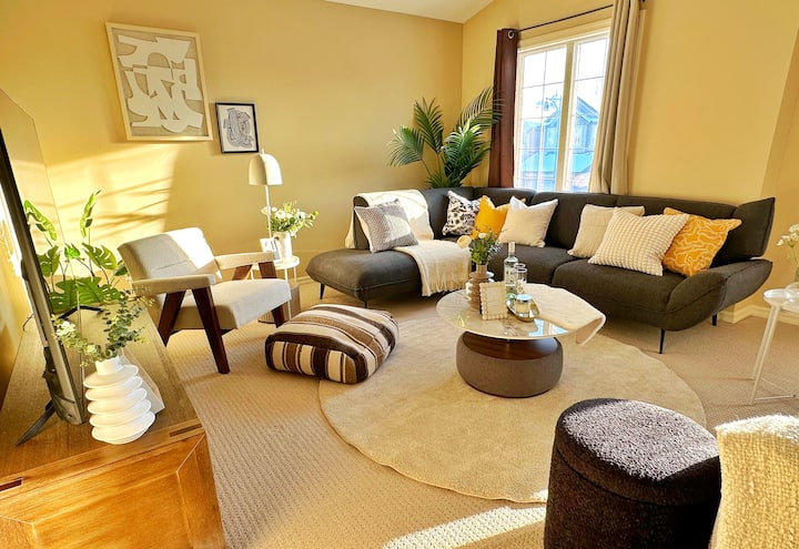 Sunset Retreat|ac| Garage|walkout Basement|sleep 8 - Edmonton