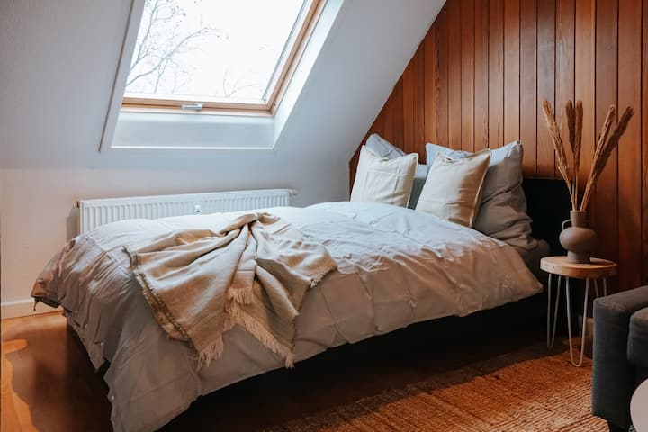 Rooftop-apartment Zentral Gelegen In Düsseldorf - Düsseldorf