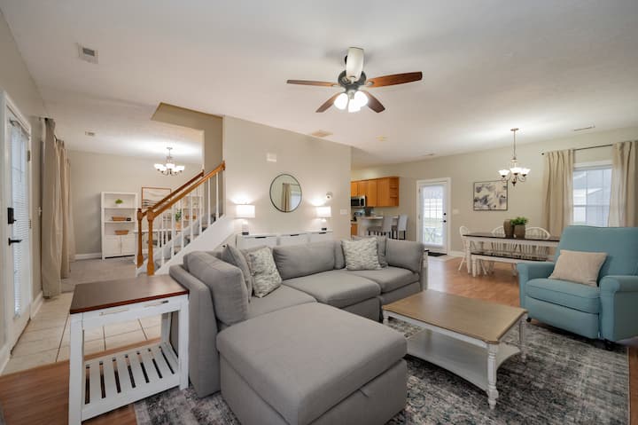 Quaint 3bedroom Home W/ King Bed & Fenced Backyard - Lynchburg, VA