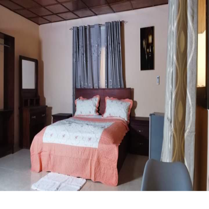 Quiet And Relaxing Stay - Monrovia