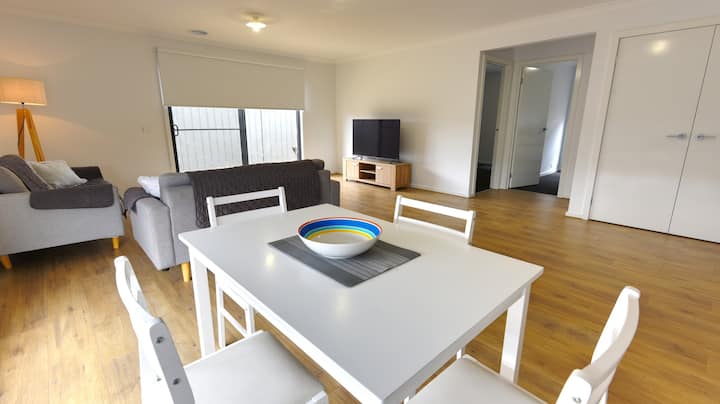 Butcherbird - 4br 2b Escape - Ballarat