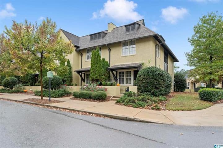 2/2 Beautiful & Modern In City - Leeds, AL