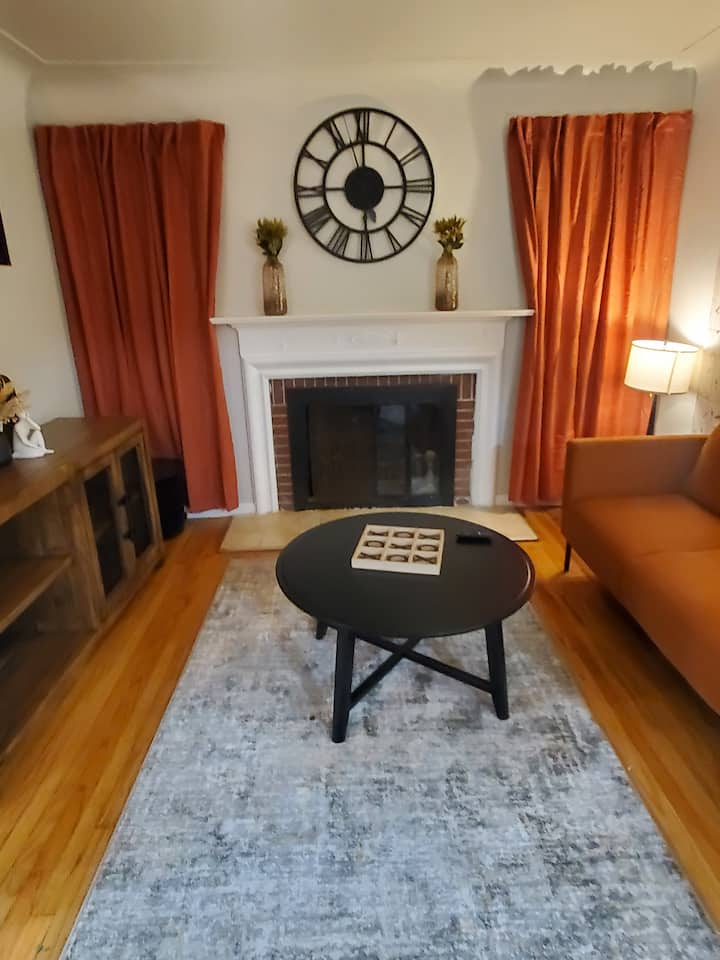 Cozy 3-bedroom Home In Detroit - Southfield