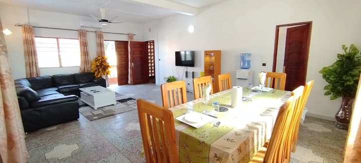 Appartement à Fidjrossè, Proche De Aéroport/plage - Cotonou