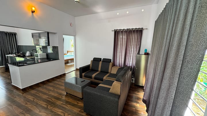 Riverside House In Pala Town With 2 Ac Bedrooms - Pala