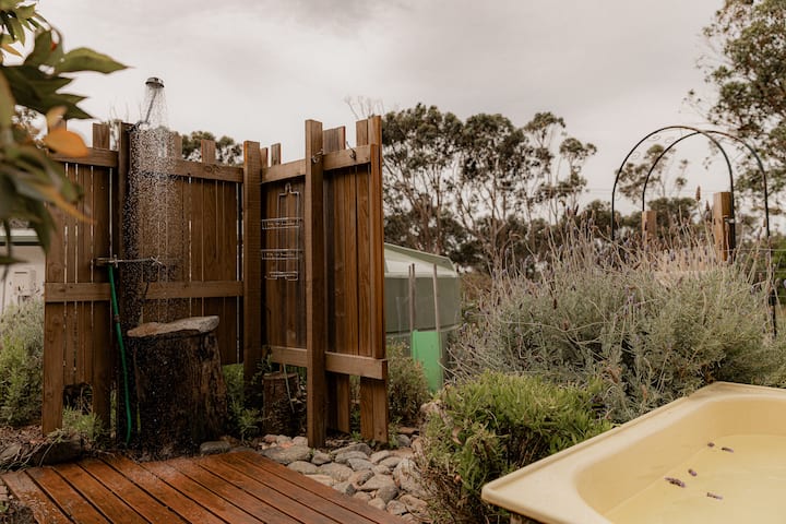 Paddys Shack - The Bush Spa! - St Helens