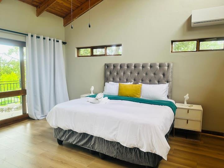 Room 1: With Stunning Views - Hartbeespoort