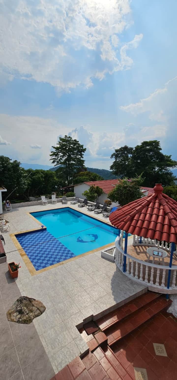 Casa Con Vista A Jardines - Anapoima