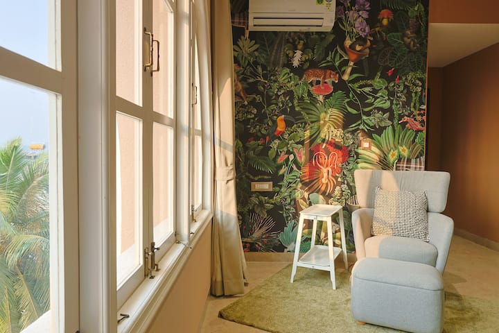Invitante - 3bhk Penthouse W Jacuzzi & Pvt Terrace - Goa