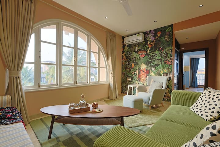 Invitante - 3bhk Penthouse W Jacuzzi & Pvt Terrace - Goa
