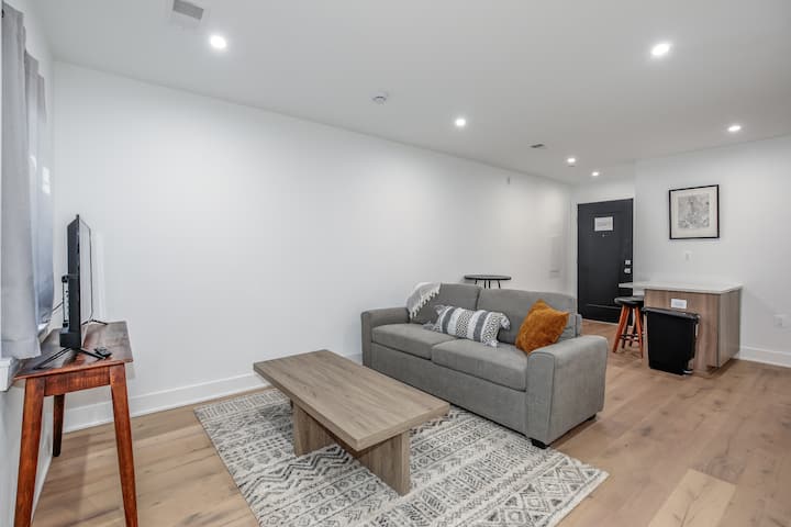 #3 Capitol Hill Apartment - 3 Min Walk To Metro! - Capital One Arena